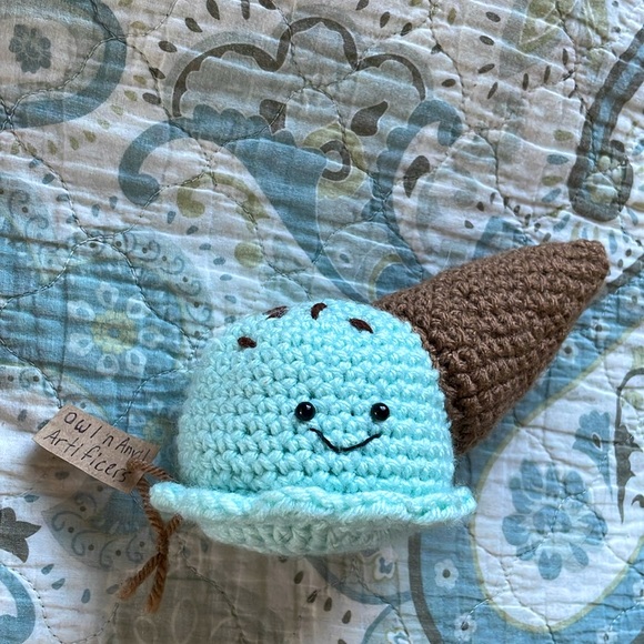 Accents | Crochet Mint Chocolate Chip Dropped Ice Cream Cone Plushie ...